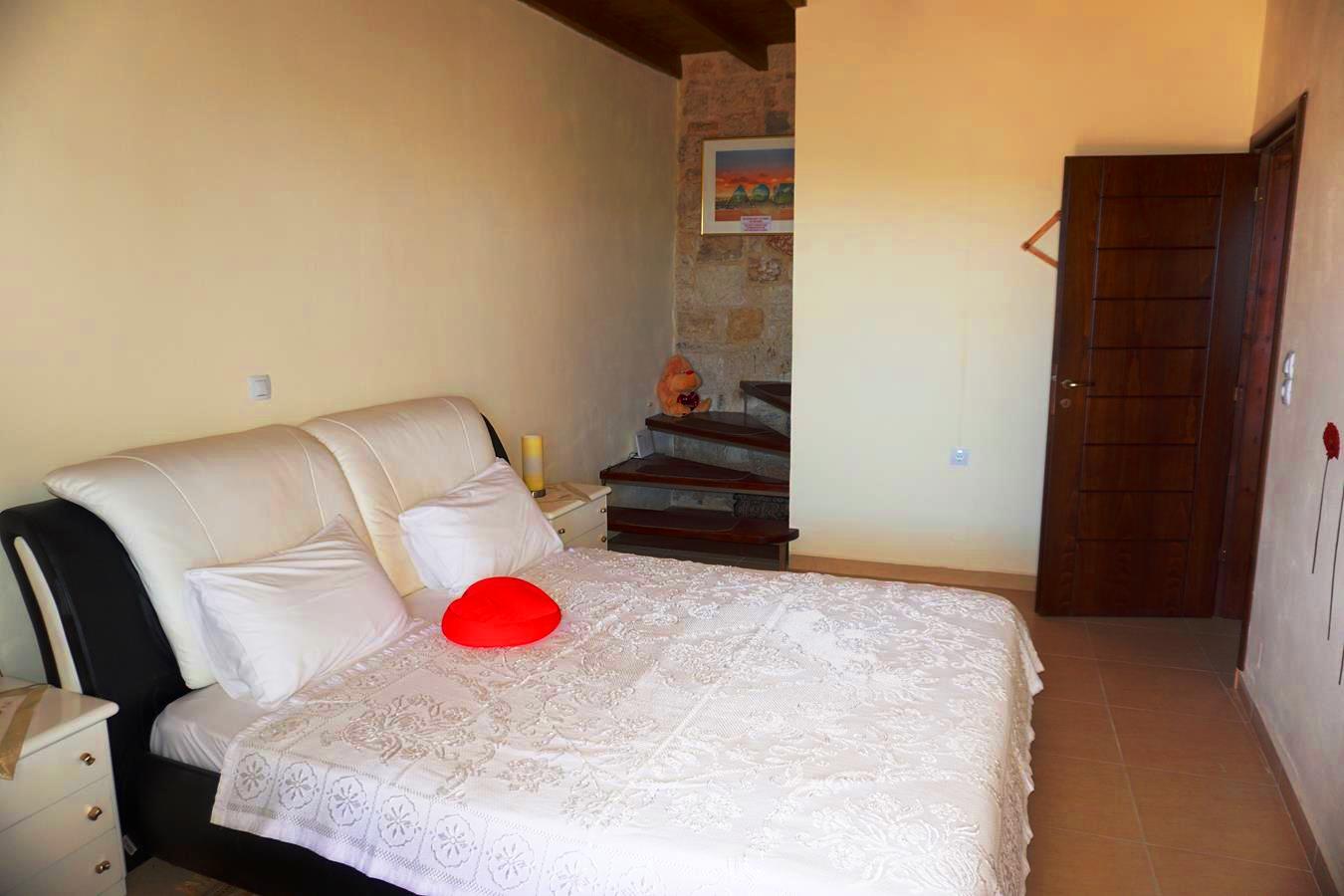 Stone-built house with sea view in Topolia - Europa Crete Properties