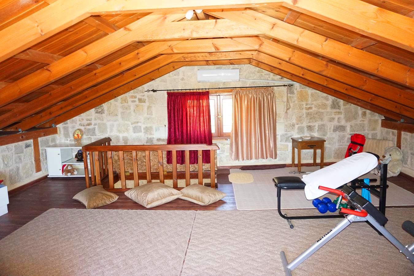 Stone-built house with sea view in Topolia - Europa Crete Properties