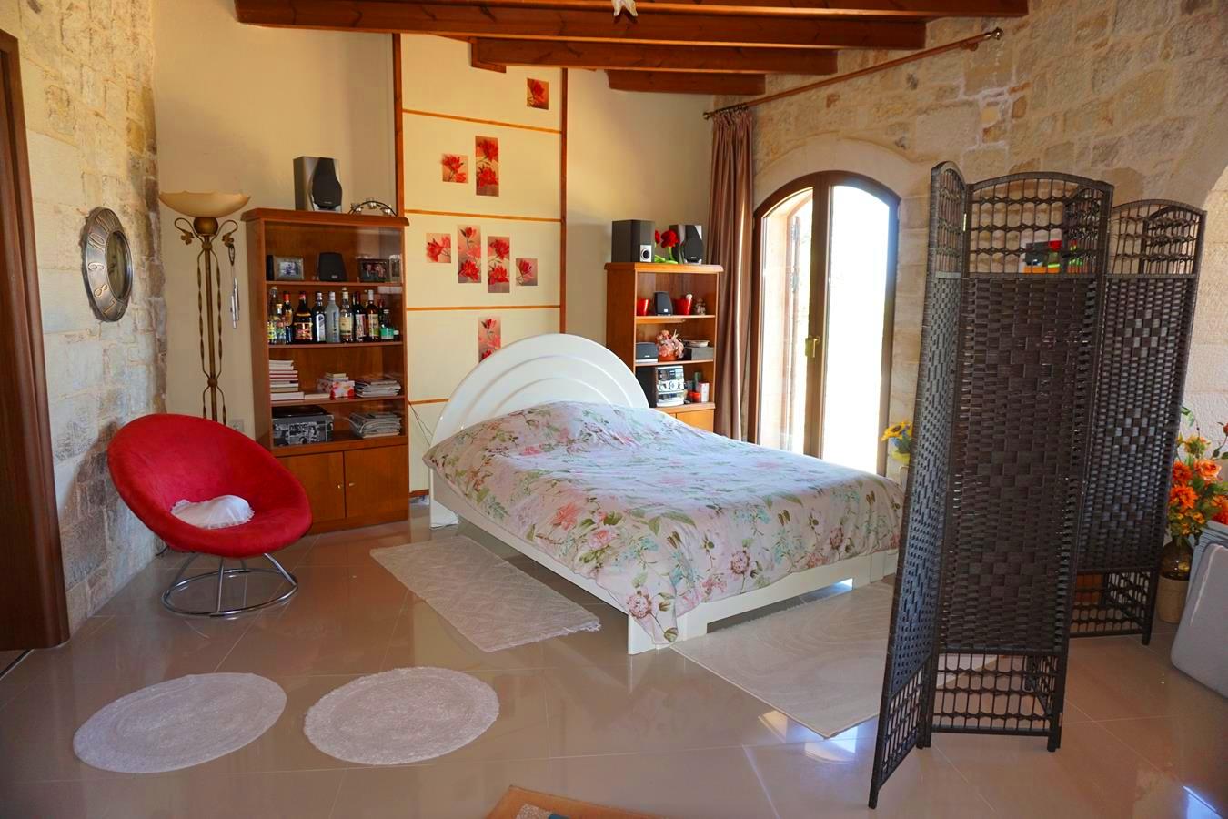 Stone-built house with sea view in Topolia - Europa Crete Properties