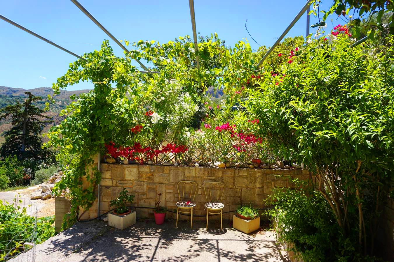 Stone-built house with sea view in Topolia - Europa Crete Properties